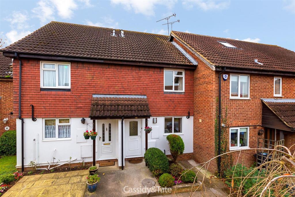 Wilstone Drive, Jersey Farm, St Albans 2 bed terraced house - £430,000
