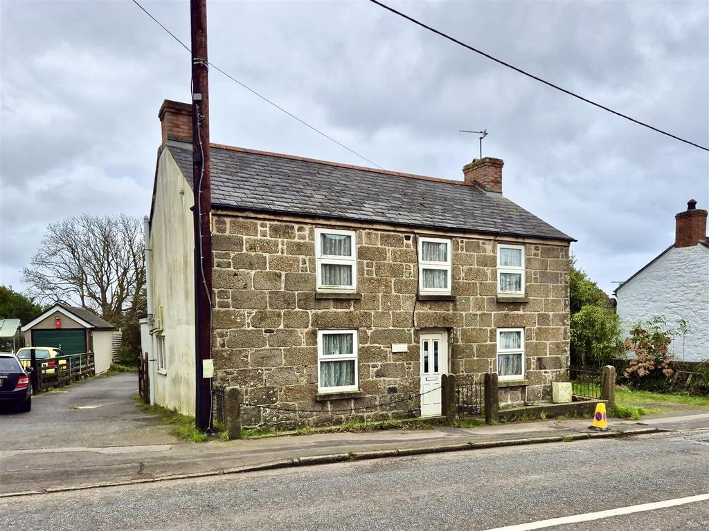 Crowlas TR20 4 bed cottage for sale - £340,000