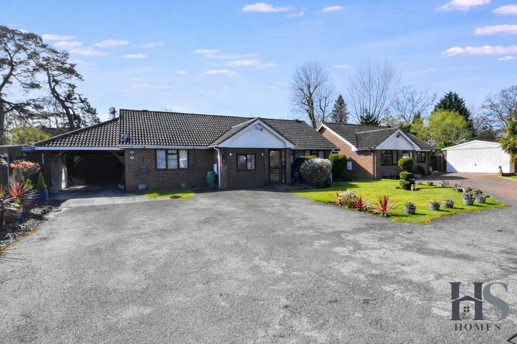 Lakey Lane, Hall Green 4 bed detached bungalow for sale - £400,000