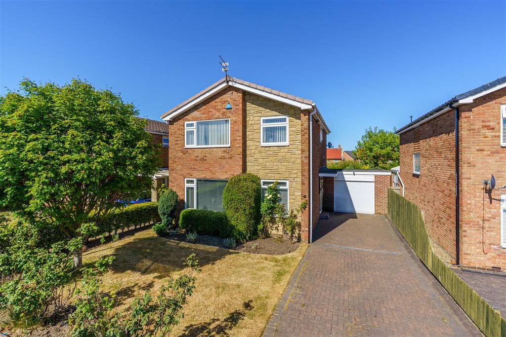 Magenta Crescent, Newcastle Upon Tyne 4 bed detached house to rent - £ ...
