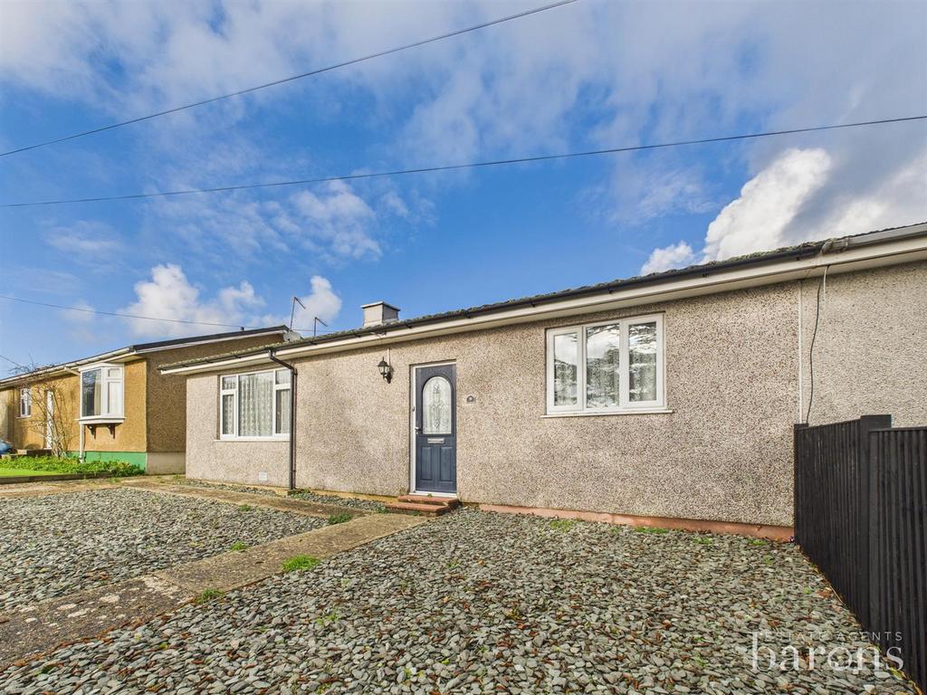 Elizabeth Road, Basingstoke RG22 2 bed semi-detached bungalow - £285,000