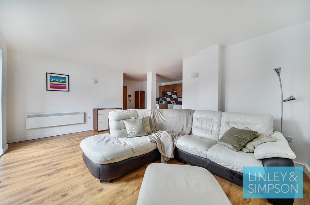 WATERLOO COURT, 17 HUNSLET ROAD... 2 bed flat for sale - £235,000