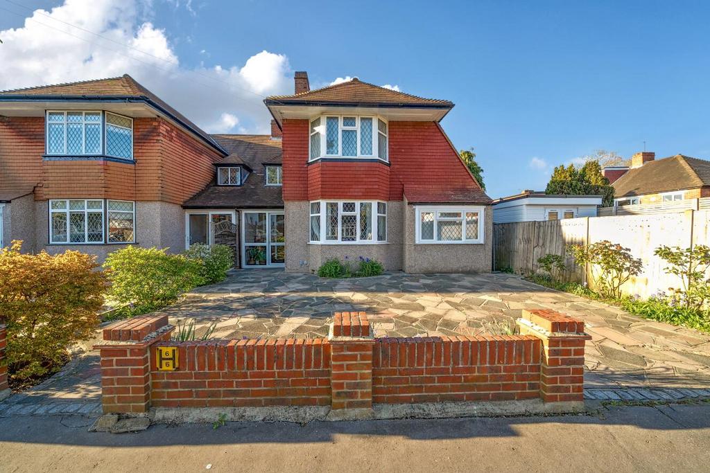 Shirley Way, Shirley, Croydon, CR0 4 bed semi-detached house for sale ...