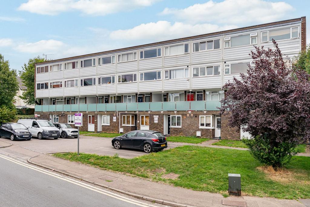 Crib Street, Ware SG12 2 bed apartment for sale - £249,500