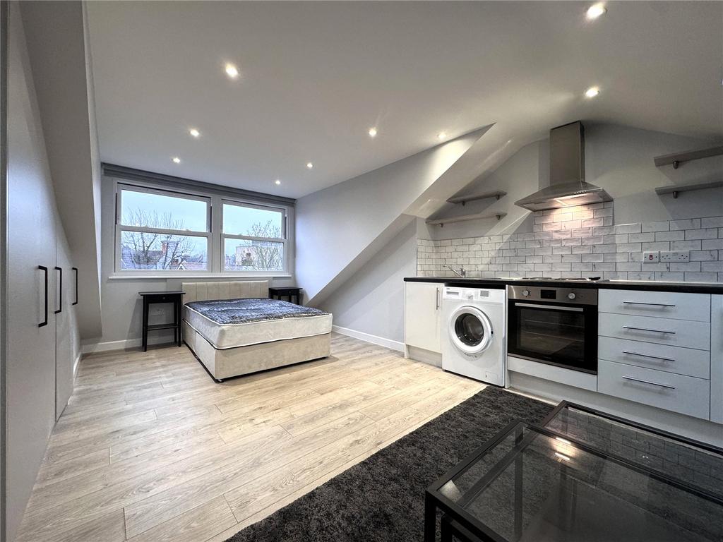 83 High Road, Willesden Green... Studio - £1,249 pcm (£288 pw)