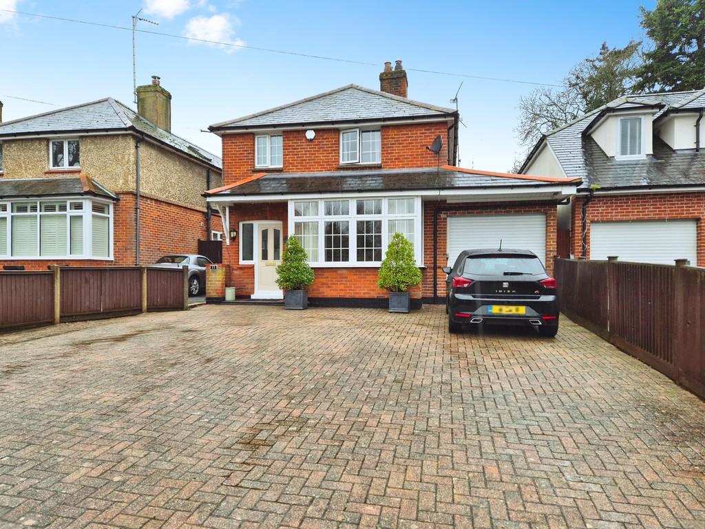 Eastrop Lane, Basingstoke RG21 3 bed detached house for sale - £675,000