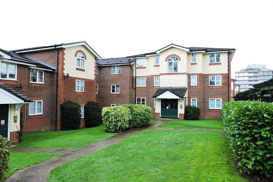 Alexandra Park, Queen Alexandra Road... 1 bed flat to rent - £1,000 pcm ...