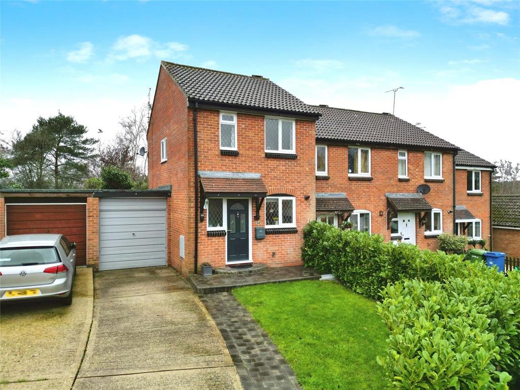 Wargrove Drive, Sandhurst GU47 2 bed end of terrace house for sale - £ ...