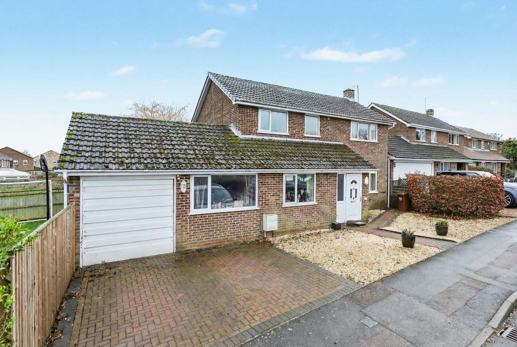Chipperfield Park Road, Bloxham OX15 4 bed detached house for sale - £ ...