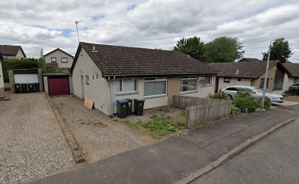 5 West Huntingtower Crescent Perth... 2 bed detached bungalow - £850 ...