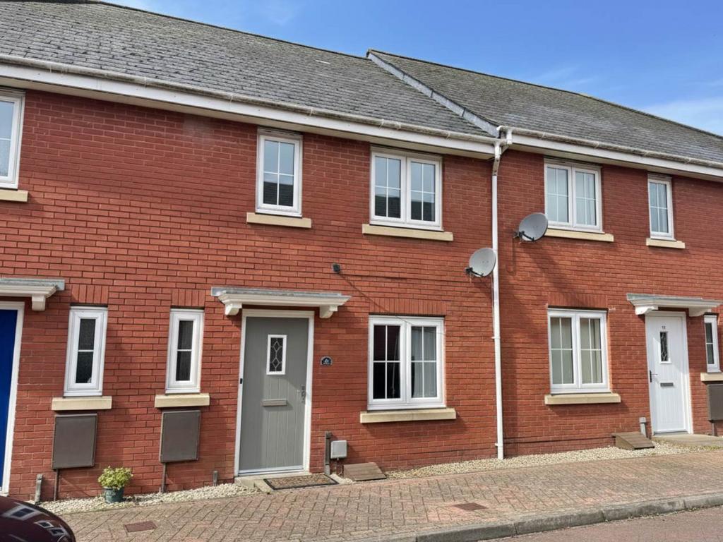Walsingham Place, Exeter EX2 3 bed terraced house - £1,375 pcm (£317 pw)