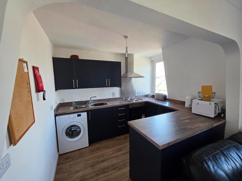Calsayseat Road, Kittybrewster... 3 bed flat - £800 pcm (£185 pw)
