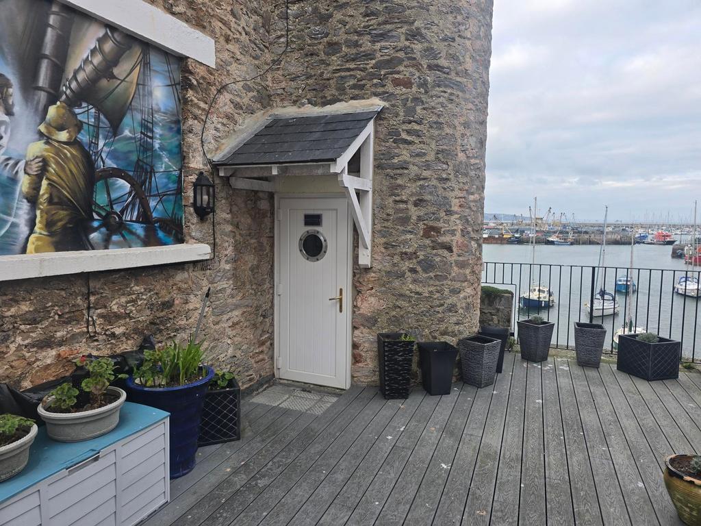 New Quay Lane, Brixham TQ5 2 bed apartment - £1,200 pcm (£277 pw)