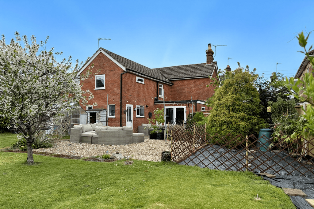 Middleton Road, Ringwood, BH24 1RN 4 bed detached house for sale - £650,000