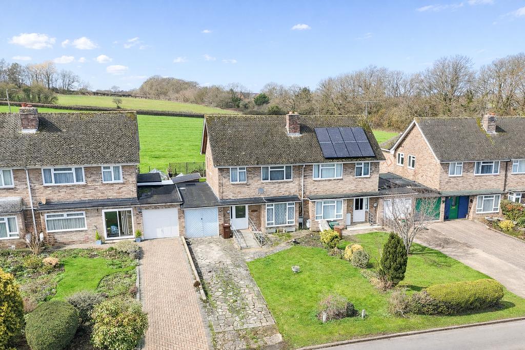 Tiddington, Oxfordshire, OX9 3 bed semi-detached house for sale - £400,000