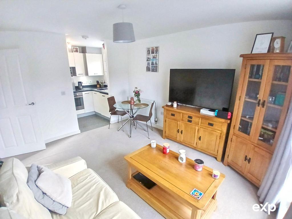 Greenway Road, Cardiff CF3 1 bed flat for sale - £110,000