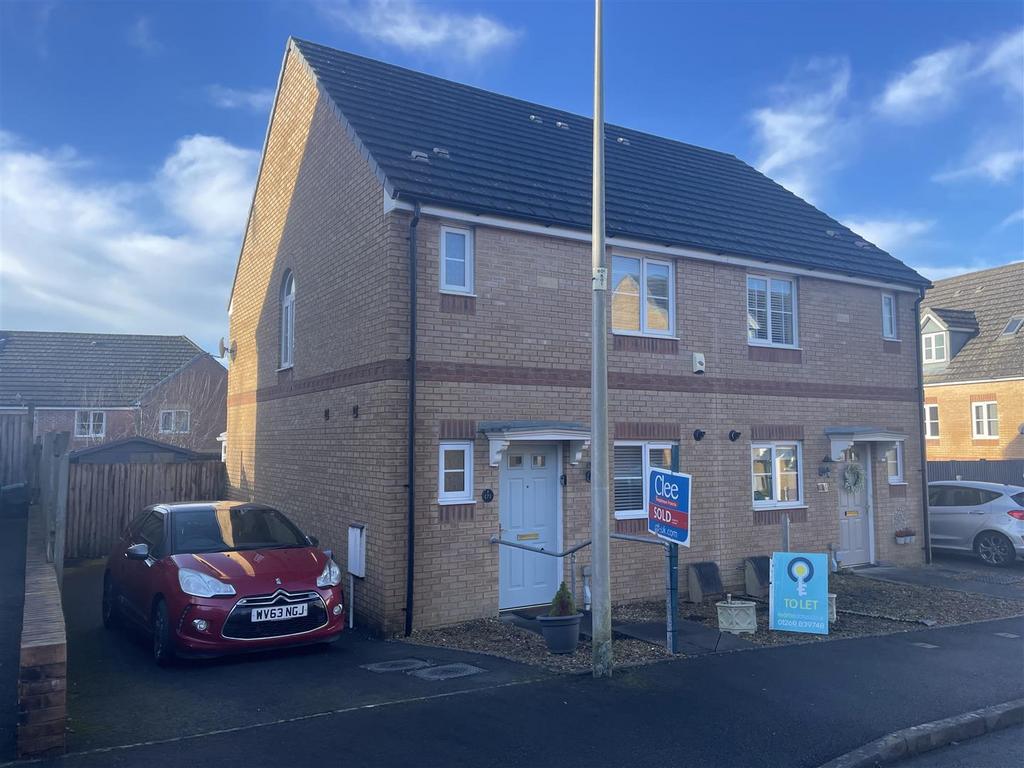 Ffordd Y Glowyr, Ammanford SA18 3 bed semi-detached house - £950 pcm (£ ...