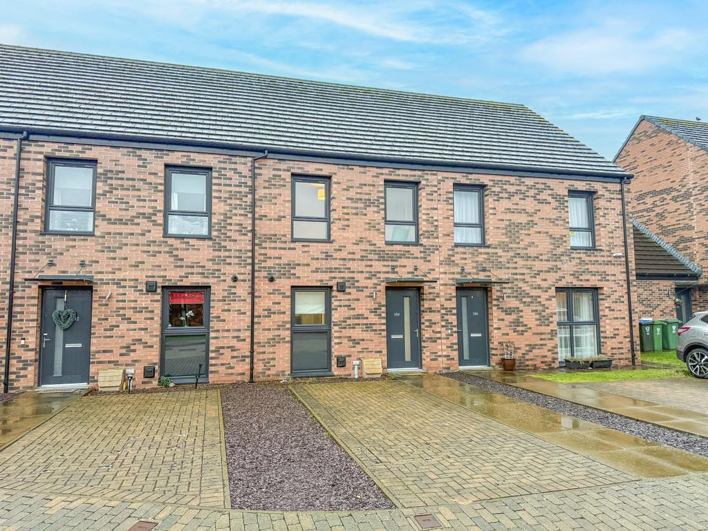 Carnegie Place, Perth 2 bed terraced house for sale - £180,000