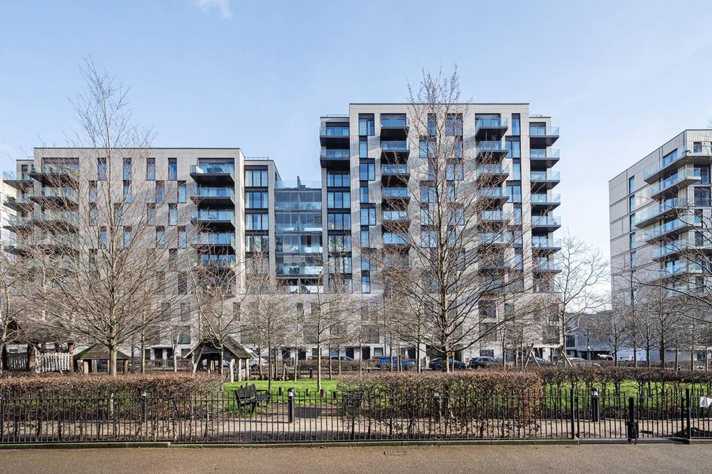 East Village, Stratford, London, E20 2 bed flat - £2,725 pcm (£629 pw)