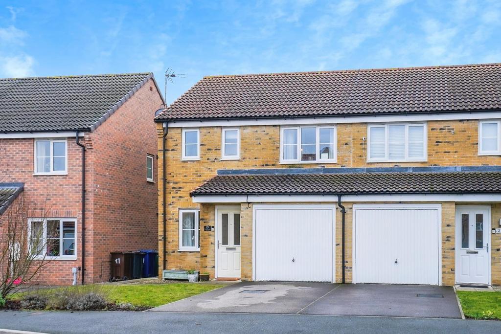 Palm House Drive, Selby 3 bed semi-detached house - £230,000