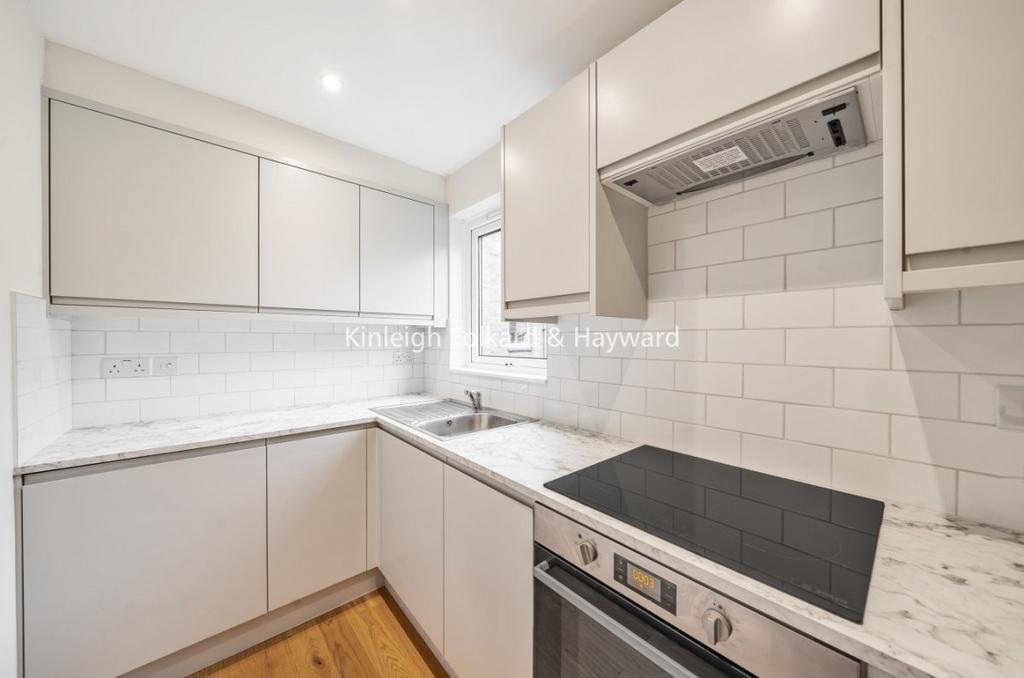 Frederick Road, London, SE17 Studio to rent - £1,500 pcm (£346 pw)