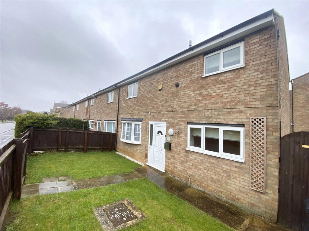 Highfield Road, Kettering NN15 3 bed semi-detached house - £1,100 pcm ...