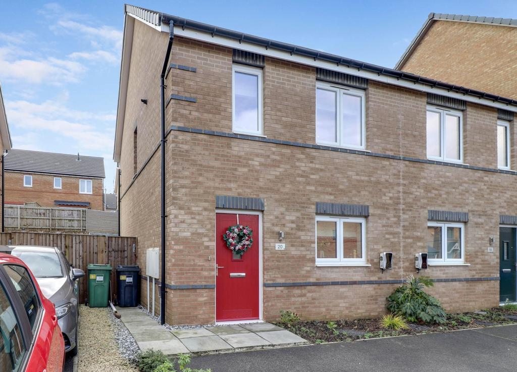 MALLARD COURT, HUDDERSFIELD, HD4 3 bed semi-detached house for sale - £ ...