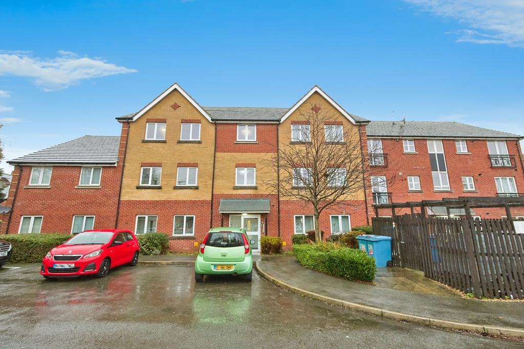 Ashwood Close, Derby, Derbyshire, DE24 2 bed flat for sale - £105,000