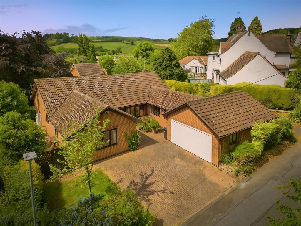 Wood Lane, Gedling, Nottingham... 3 bed bungalow - £550,000