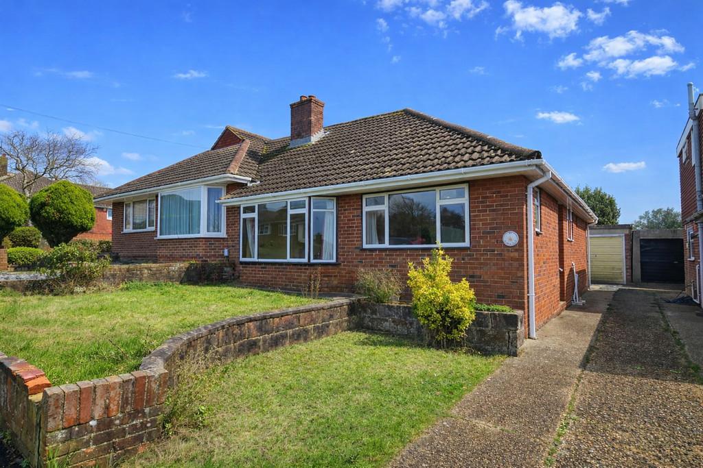 Hill Farm Way, West Sussex BN42 3 bed semi-detached bungalow for sale ...
