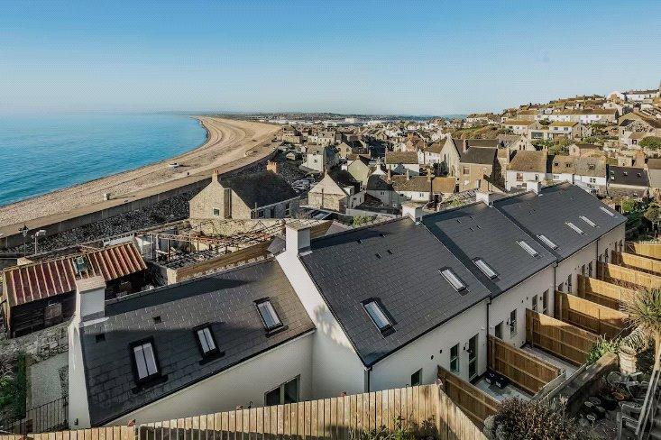Chiswell, Portland, Dorset, DT5 3 bed terraced house - £400,000