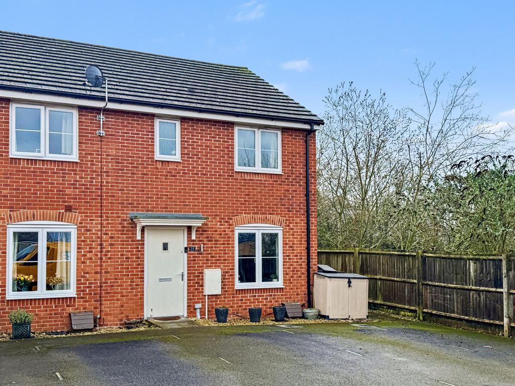 Ray Close, Purton, SN5 3 bed end of terrace house for sale - £300,000
