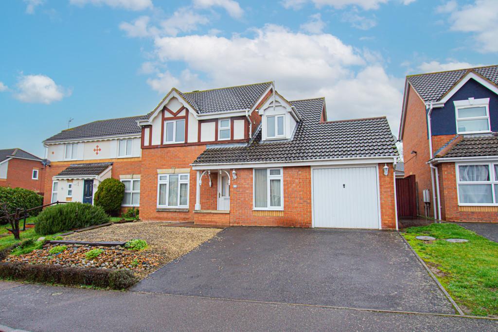 Middle Grass, Wellingborough NN9 4 bed detached house for sale - £325,000