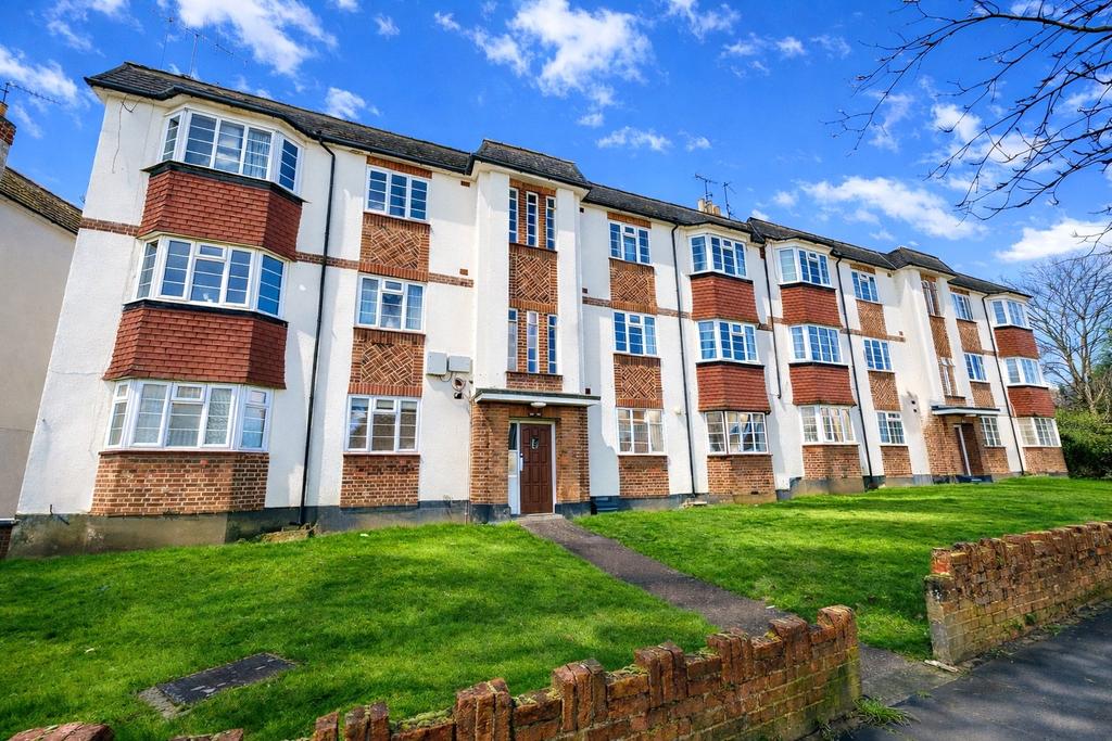 Amblecote Road, Grove Park, London, SE12 2 bed flat for sale - £165,000