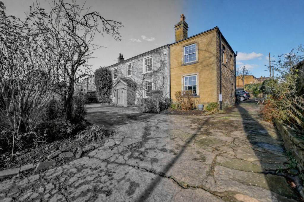 Tofts Road, Cleckheaton, BD19 3 bed terraced house for sale - £195,000
