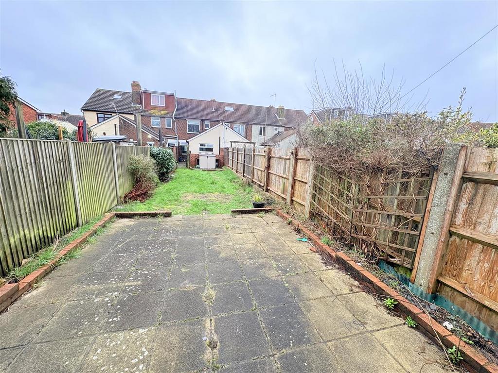 Elson Lane, Gosport PO12 2 bed house for sale - £250,000