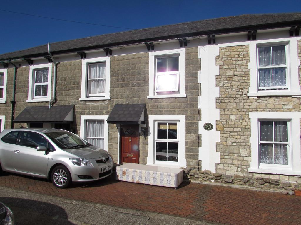 Delamere Cottages, Royal Crescent... 2 bed cottage to rent - £900 pcm ...