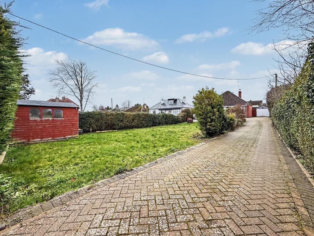 Highworth Road, Faringdon, SN7 3 bed detached bungalow for sale - £450,000