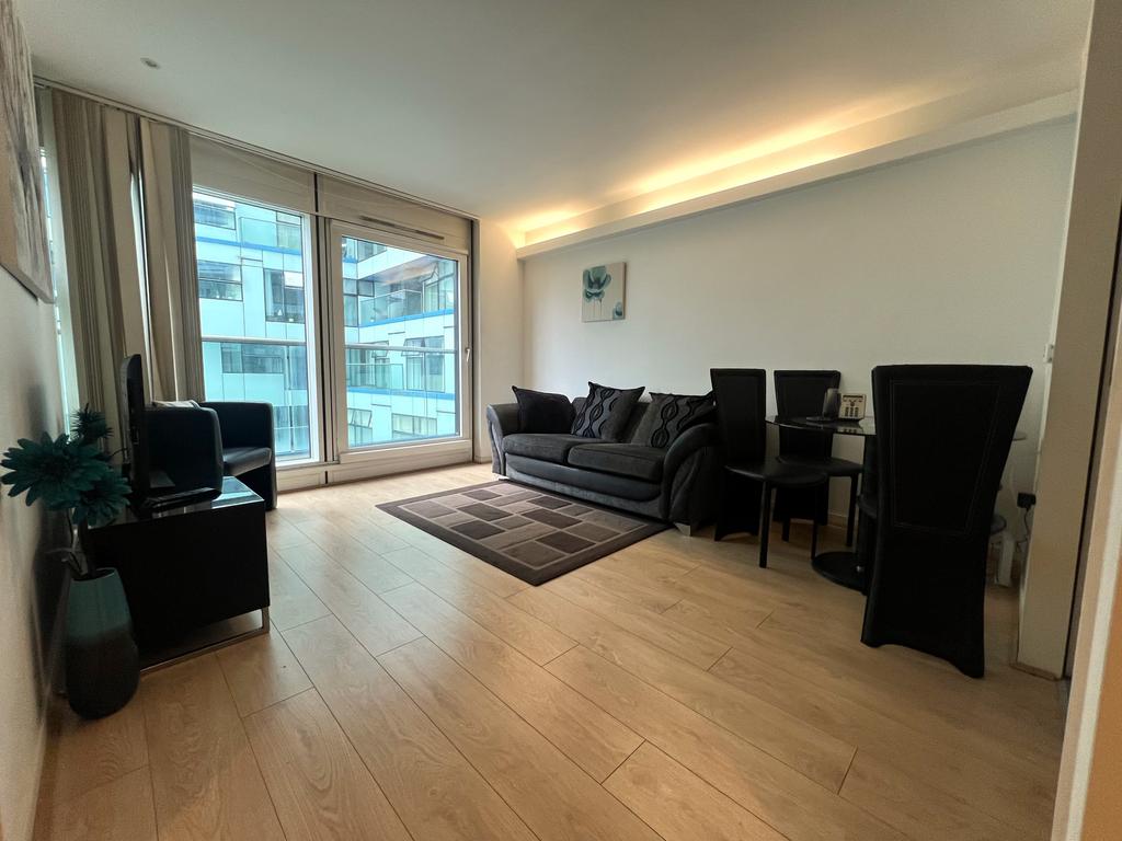 Wharfside Street, BIRMINGHAM 1 bed flat - £925 pcm (£213 pw)
