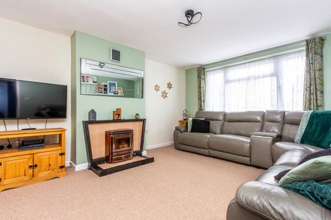 Houses for sale in NN10 | OnTheMarket