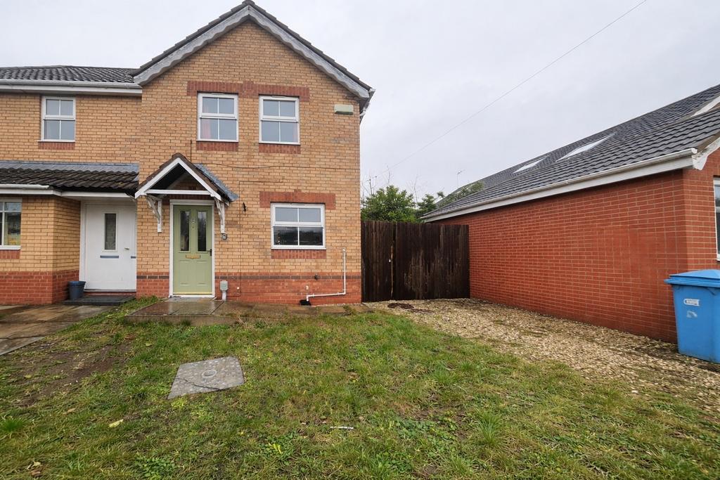 Bowmont Way, Kingswood, Hull 3 bed semi-detached house for sale - £135,000