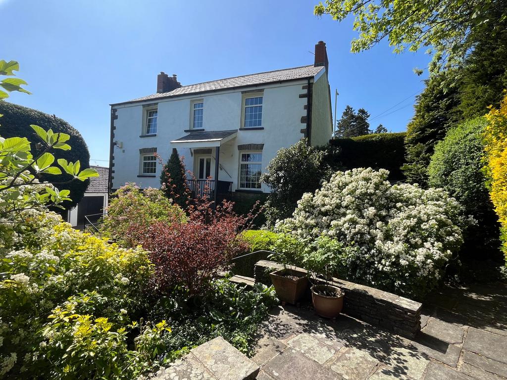 Ty Plocyn, 1 Cardiff Road... 4 bed detached house for sale - £640,000