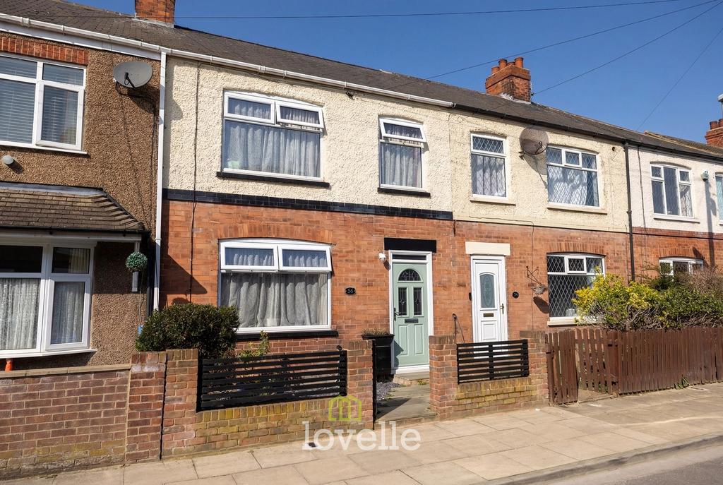 Henry Street, Grimsby DN31 3 bed terraced house for sale - £110,000