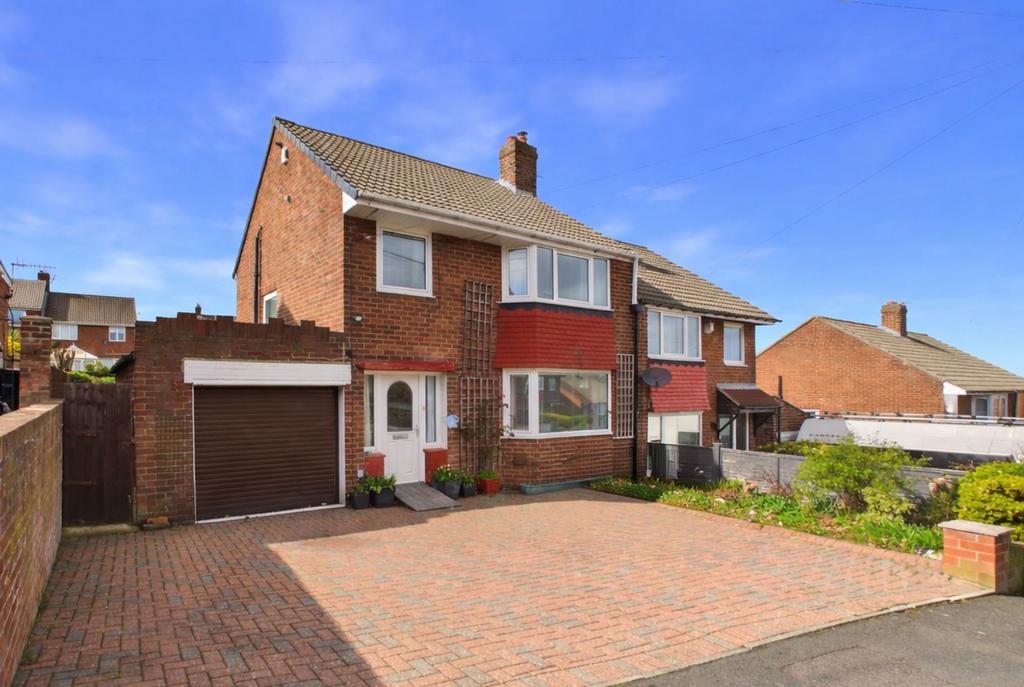 Duckpool Lane, Whickham, NE16 3 bed semi-detached house for sale - £240,000