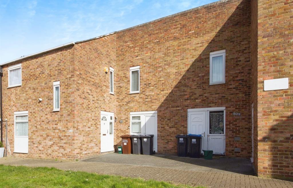 Brockles Mead, Harlow 3 bed terraced house for sale - £300,000