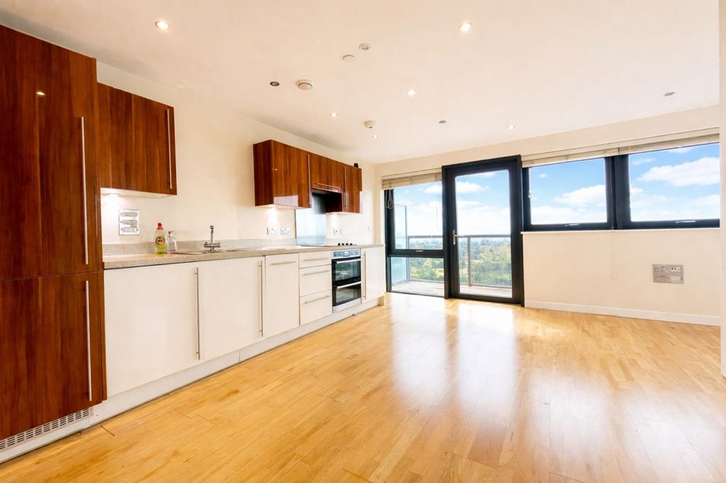 Pinnacle House, Enfield, EN1 1 bed apartment - £1,550 pcm (£358 pw)