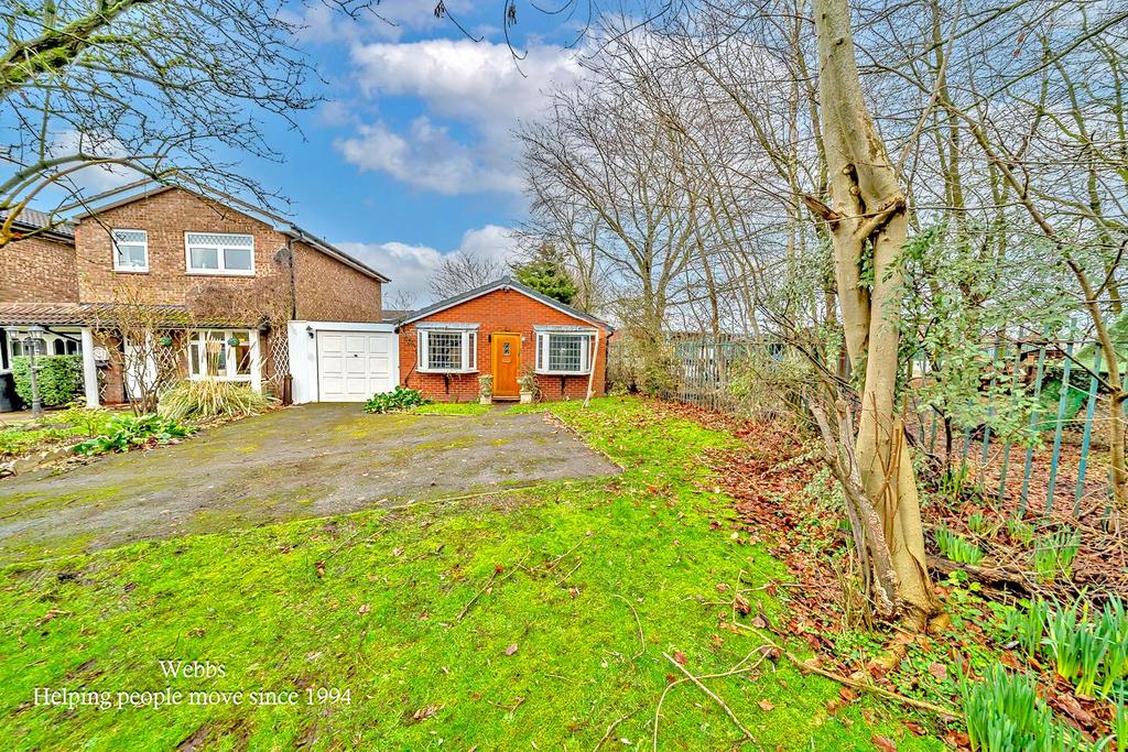 Shoreham Close, Willenhall WV13 2 bed detached bungalow for sale - £230,000