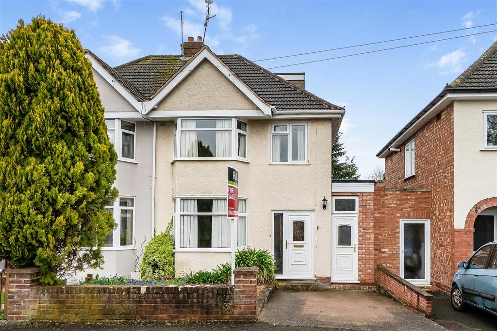Avill Grove, Kidderminster 3 bed semi-detached house for sale - £260,000
