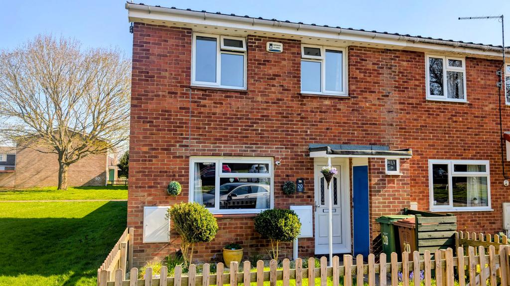 Tubbs Close, Grove, OX12 3 bed end of terrace house - £290,000