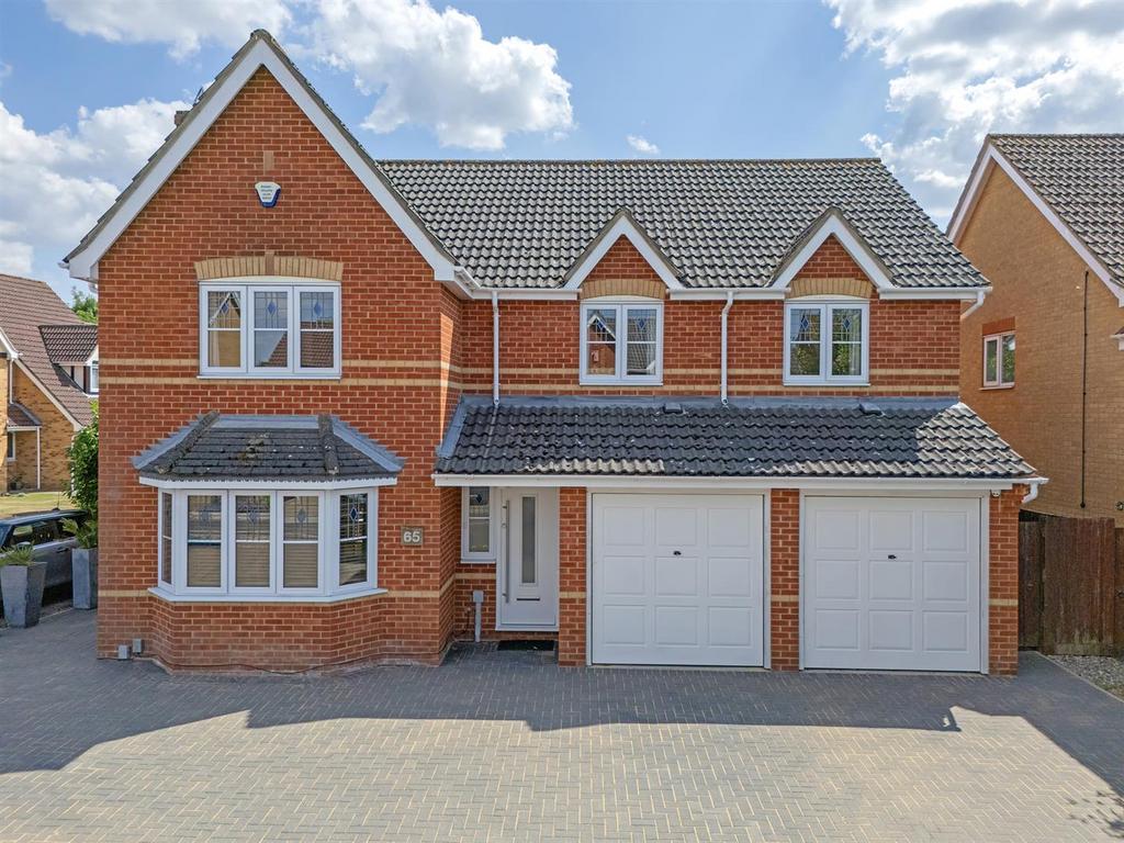 Marguerite Way, Bishop's Stortford CM23 5 bed detached house - £850,000